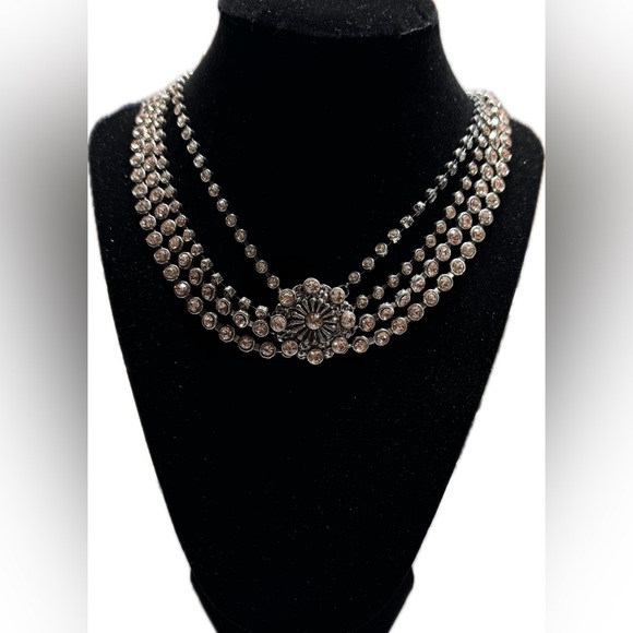 Shyanne | Jewelry | Shyanne Champagne Chateau Collar Necklace | Poshmark
